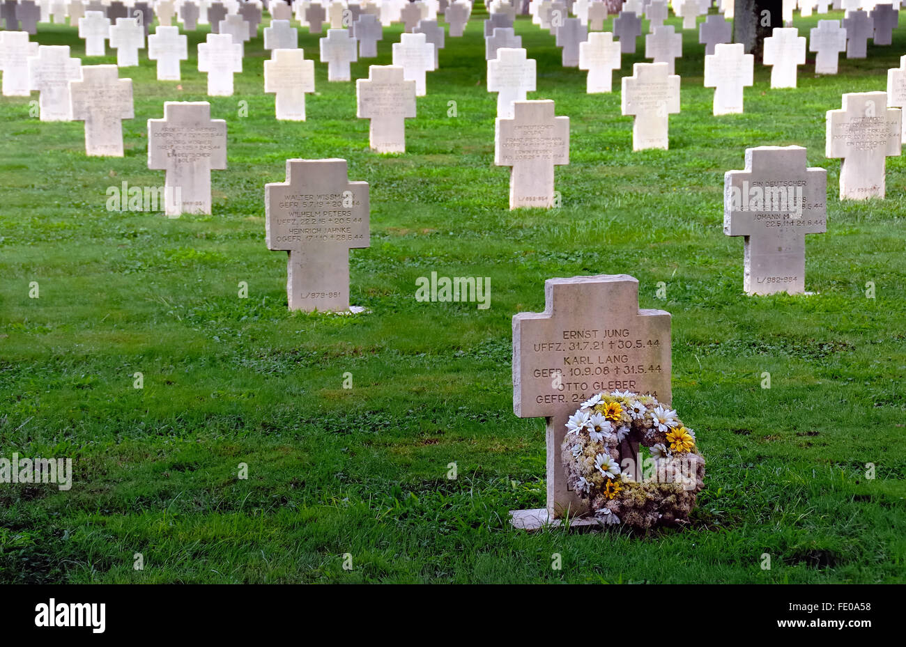Pomezia German War Cemetery. The 27420 soldiers of Wehrmacht who fell ...
