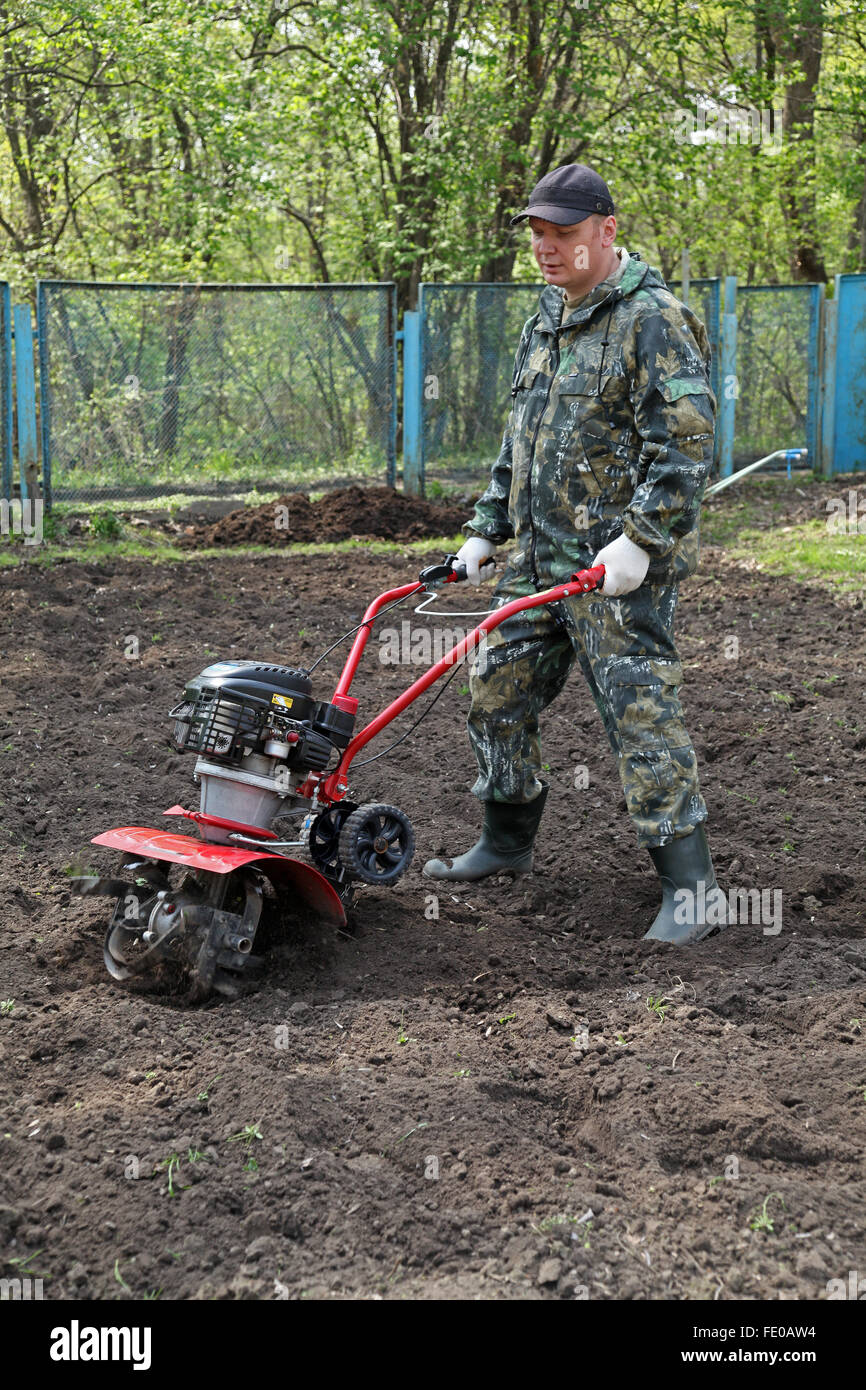 Work working ground hi-res stock photography and images - Alamy