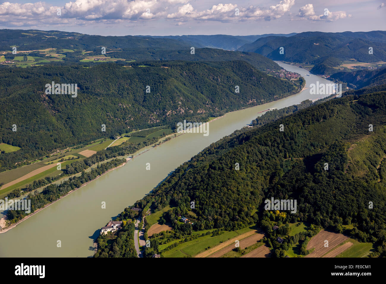 Aerial view, Aggstein, Wachau, Lower Austria, Schönbühel-Aggsbach ...