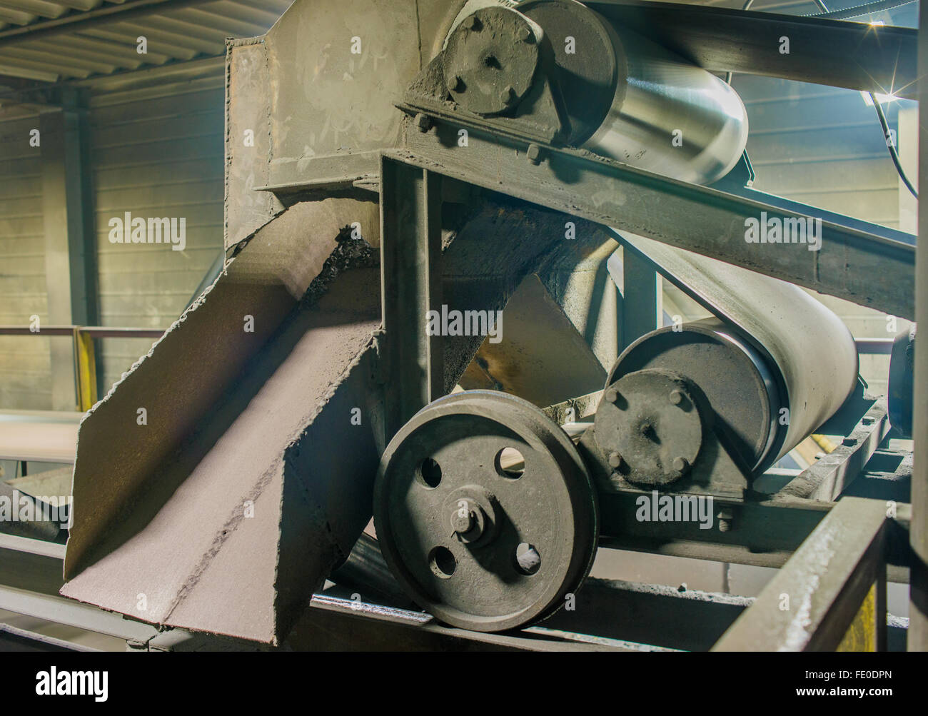 Old heavy factory Stock Photo - Alamy