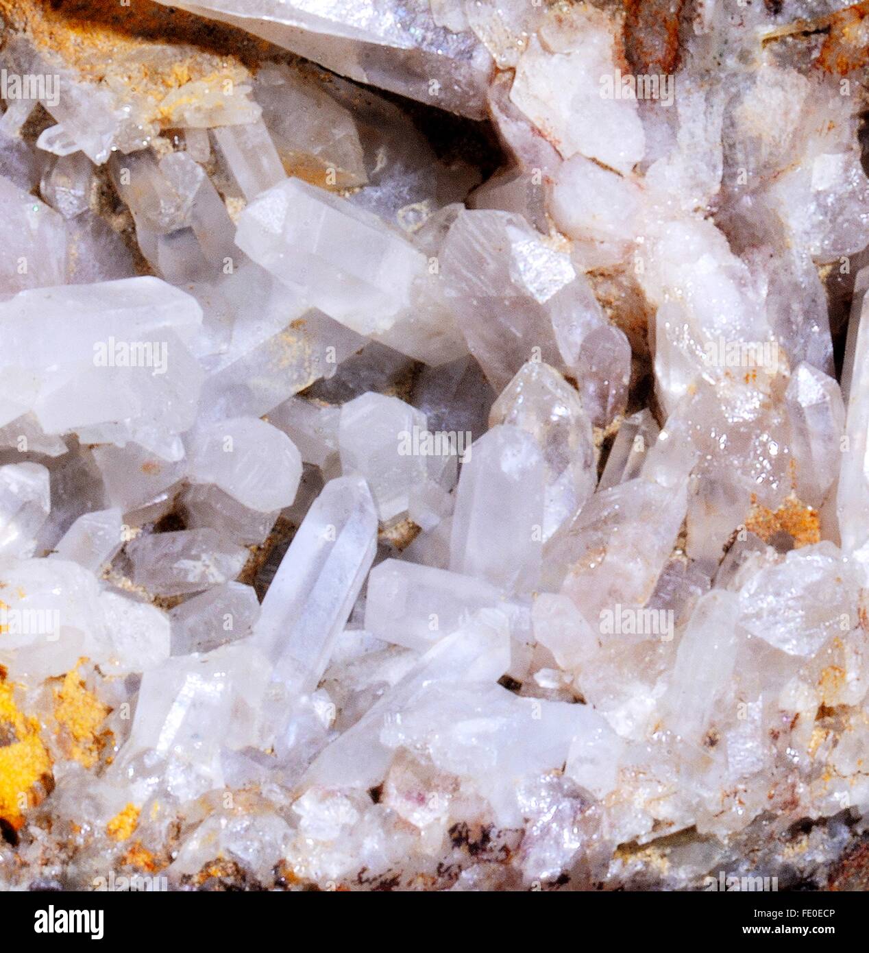 QUARTZ CRYSTALS IN VUG Stock Photo - Alamy