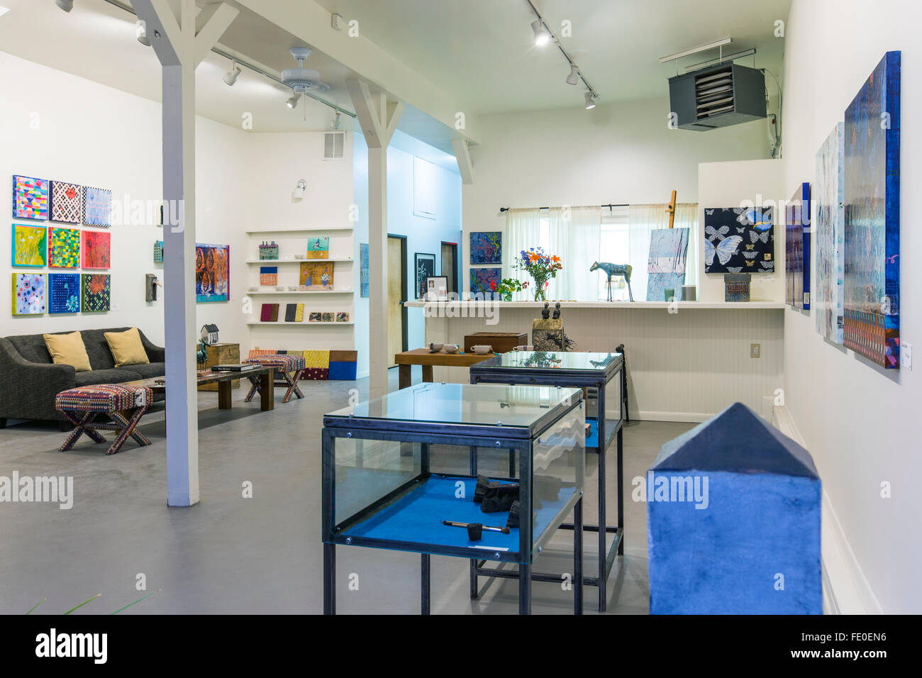 Open gallery space hi-res stock photography and images - Alamy