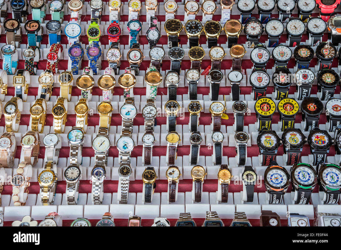 Poppy vendors hi-res stock photography and images - Alamy