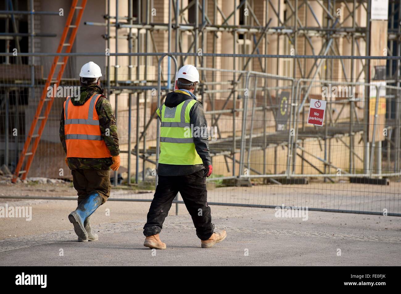 Builders workmen building construction site hi-res stock photography ...