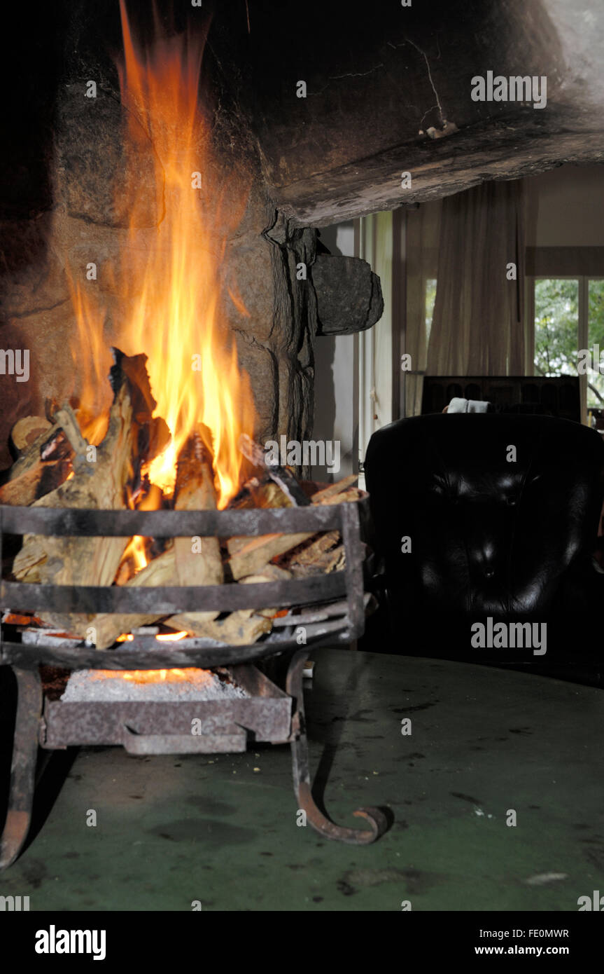 Fire in Gibbs Farm cottage Stock Photo - Alamy Fire in Gibbs Farm cottage Stock Photo - Alamy