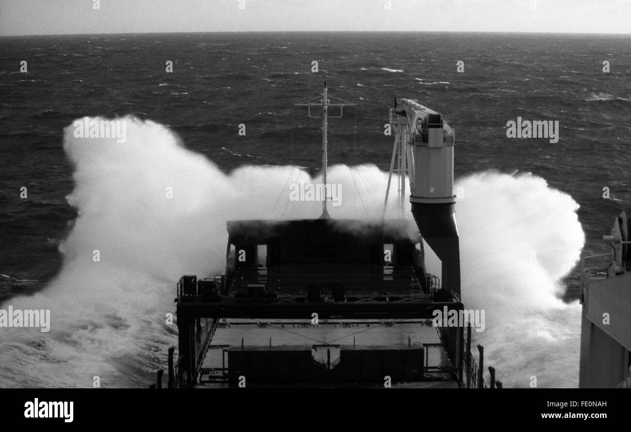 Rough sea and ship hi-res stock photography and images - Alamy