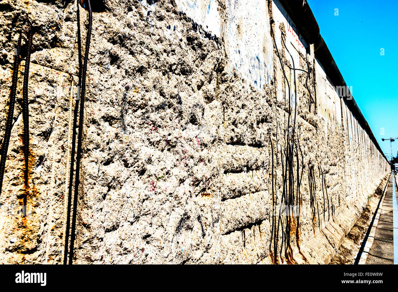 Remains of the Berlin wall near the treasury; Reste der Berliner Mauer ...