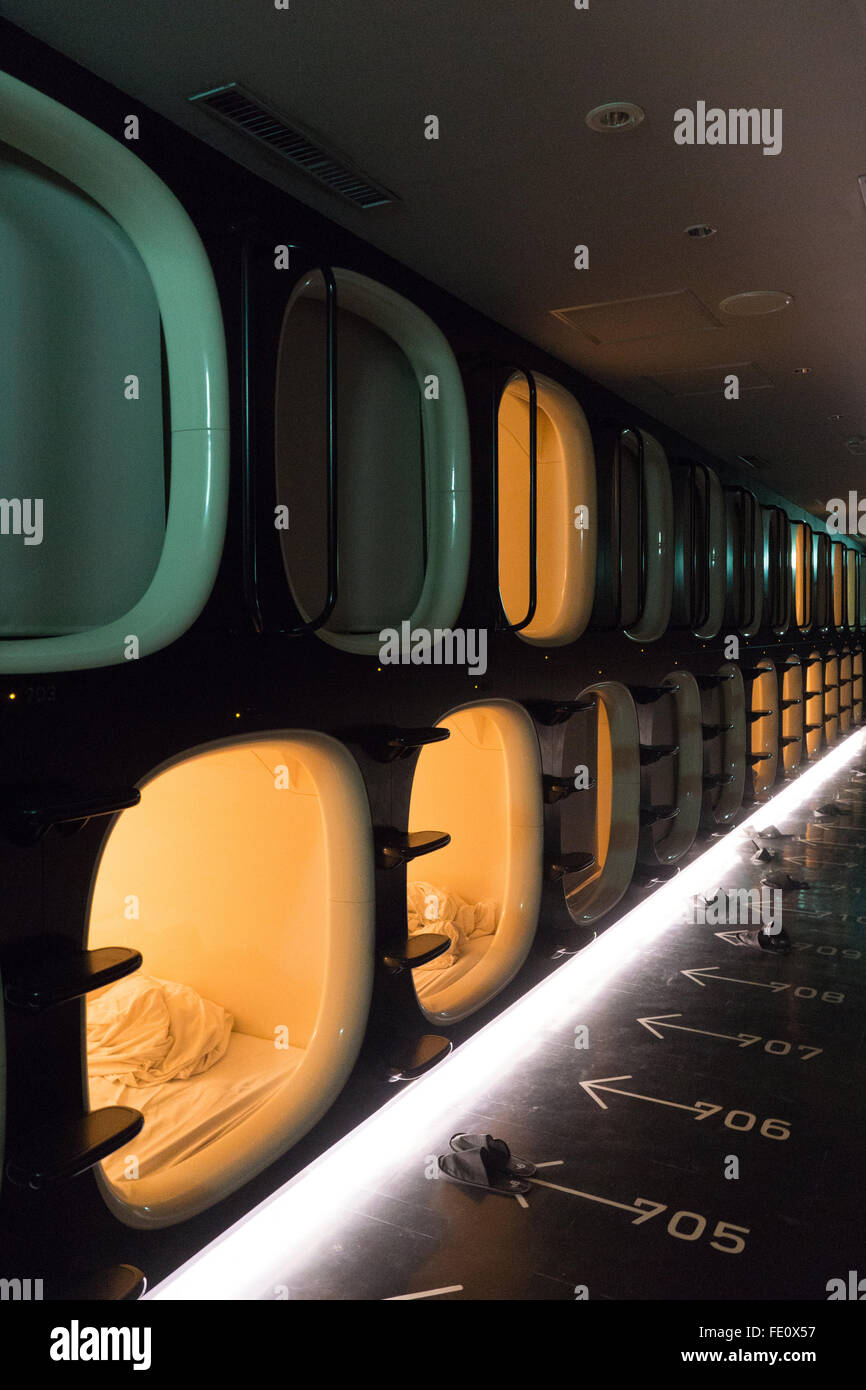 Capsule hotel hi-res stock photography and images - Alamy