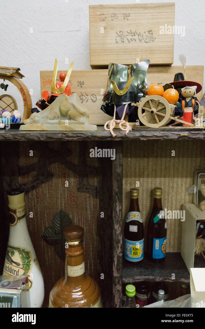 junk shop thrift store in Japan Stock Photo - Alamy