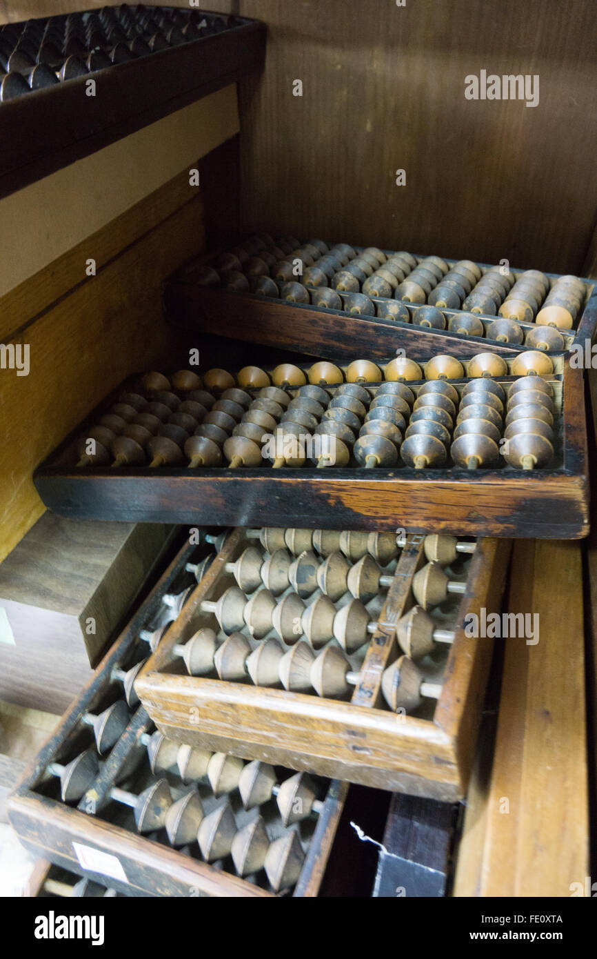 junk shop thrift store in Japan Stock Photo - Alamy