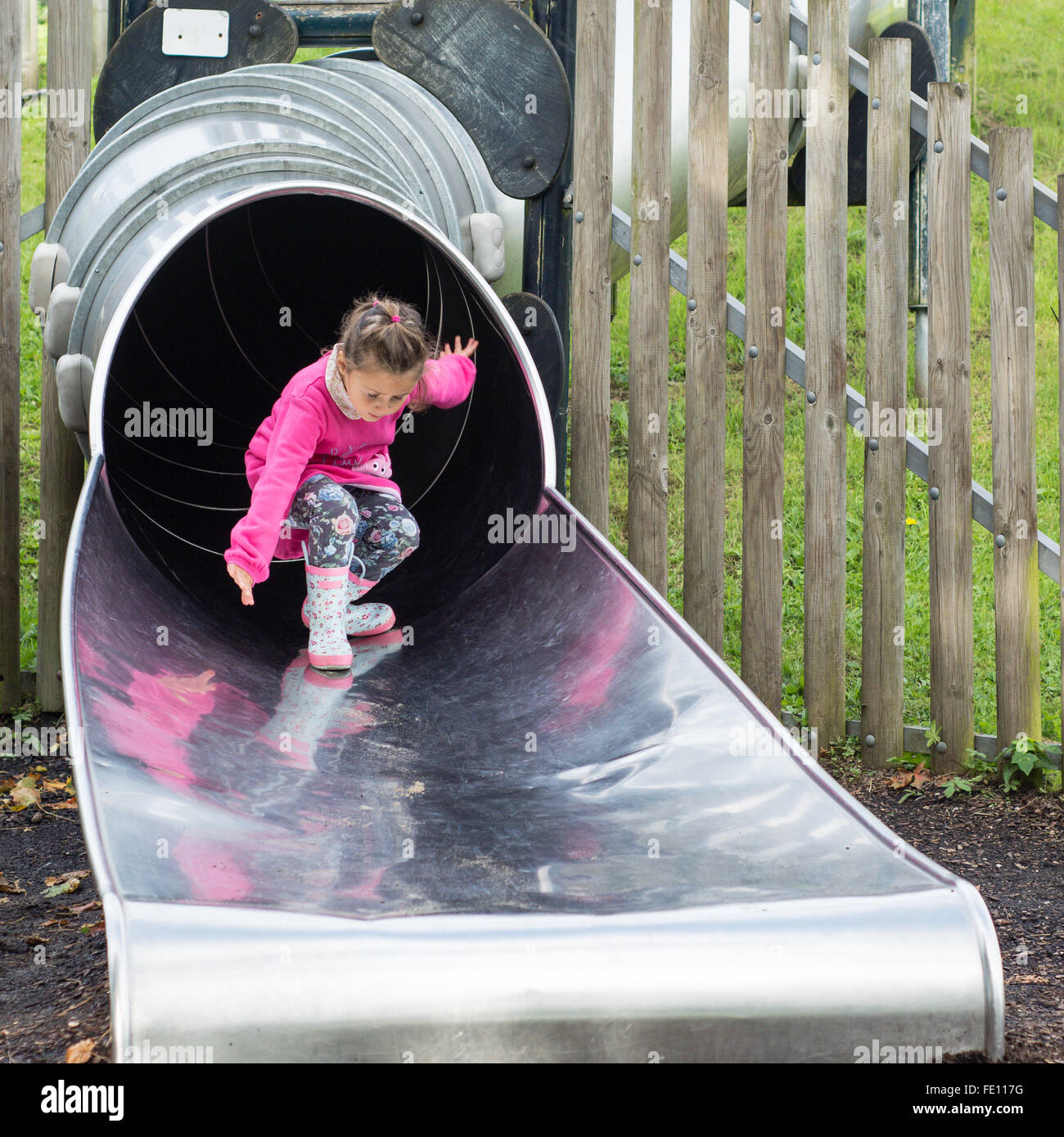 Heroic pose hi-res stock photography and images - Alamy