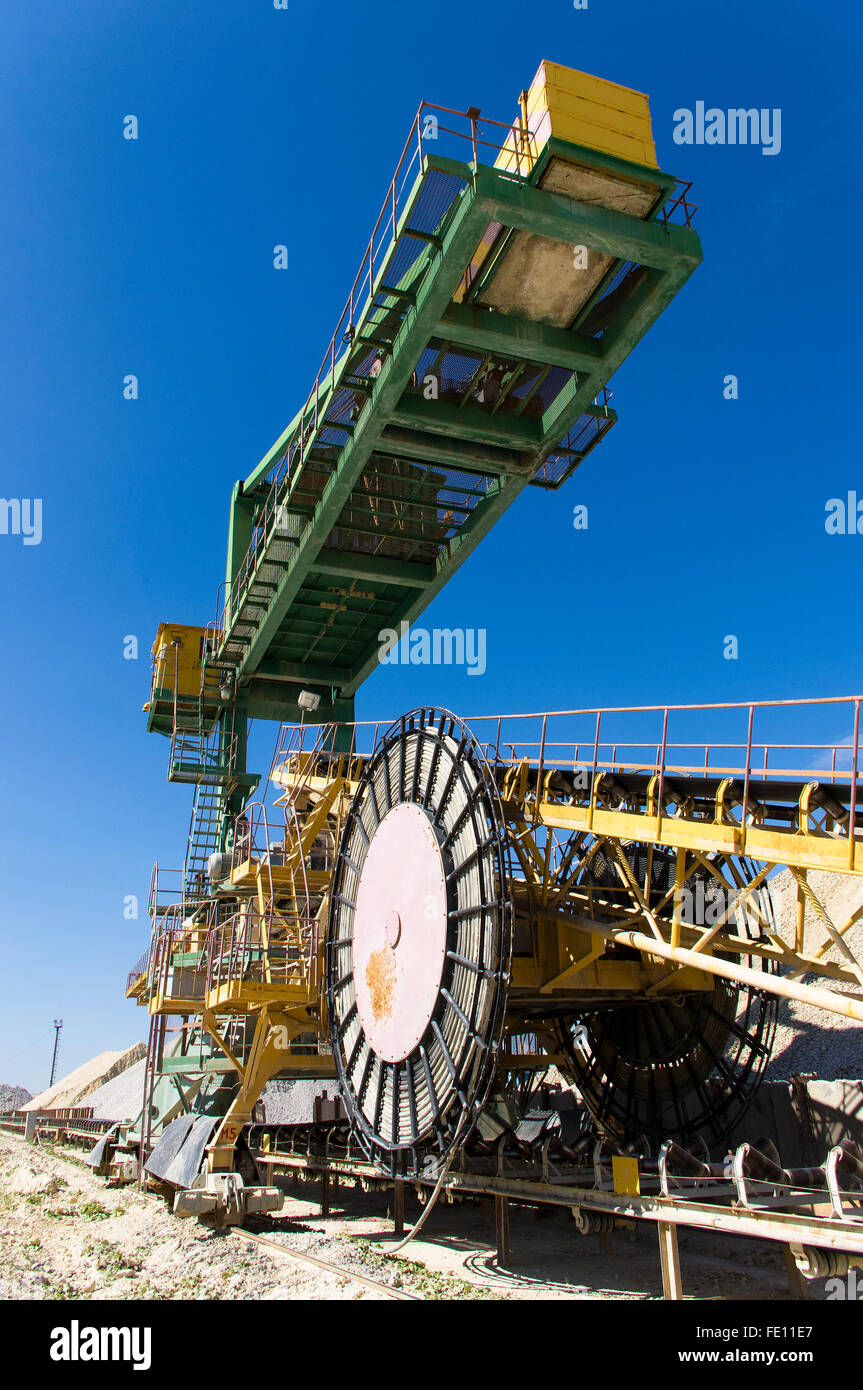 Tipper mechanism hi-res stock photography and images - Alamy