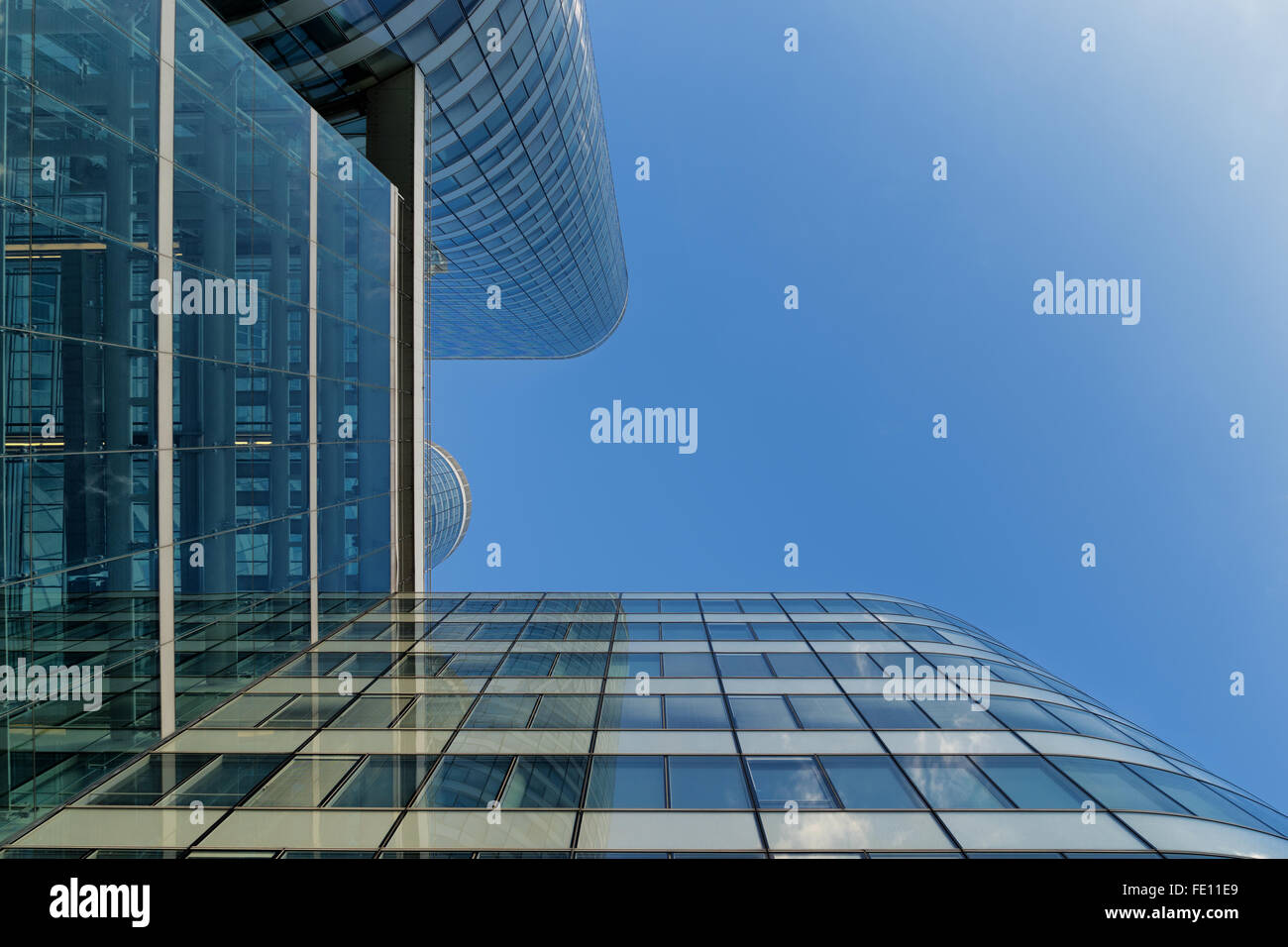 Vertical glass lines hi-res stock photography and images - Alamy