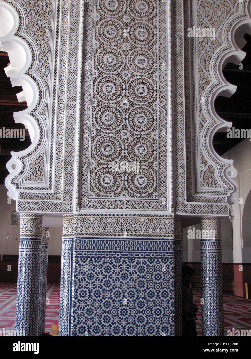 Geometry at the Sunna Mosque, the biggest Mosque in Rabat, Morocco ...