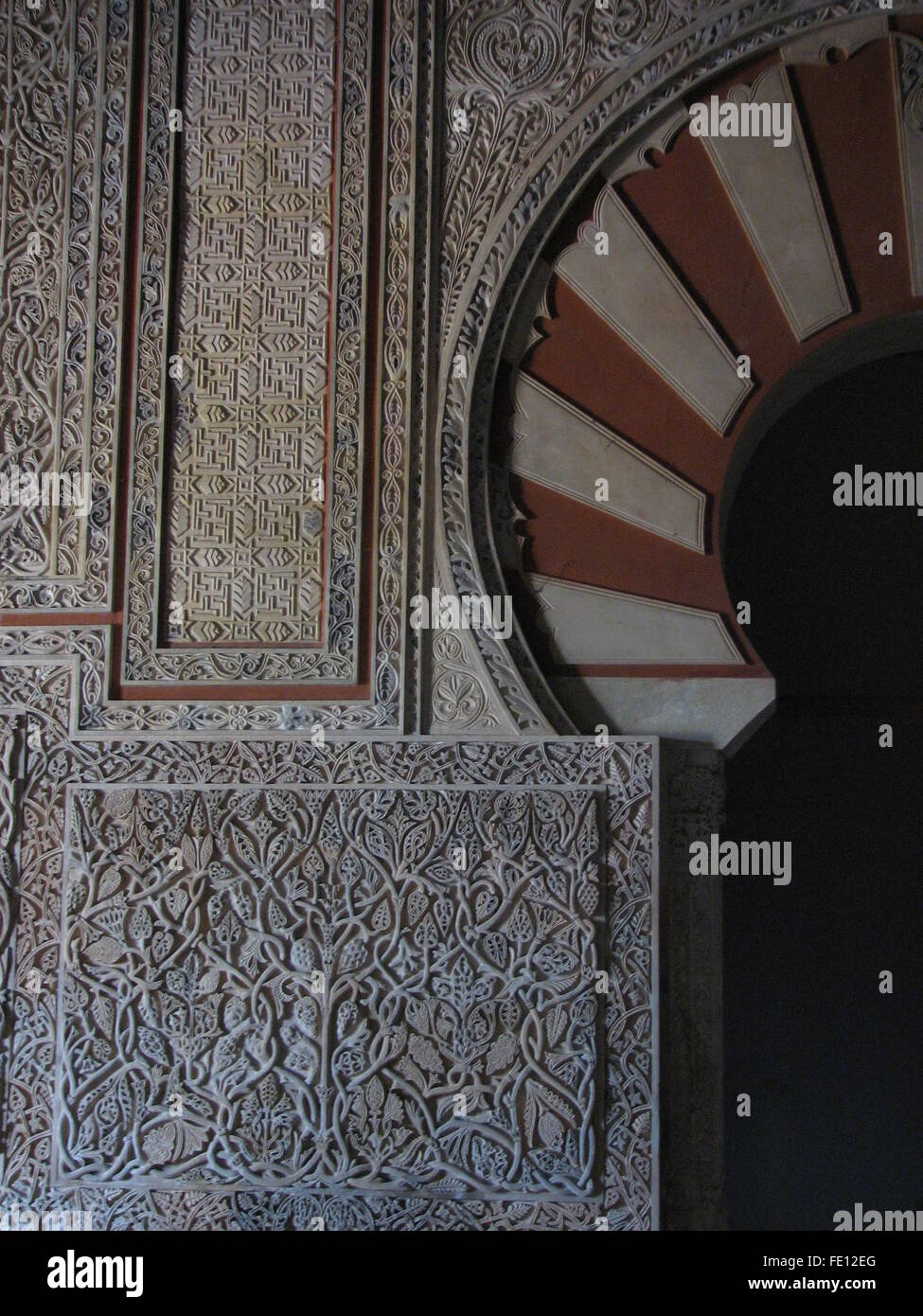 Details of the Moorish Muslim/Islamic caliphate city Medina Azahara ...