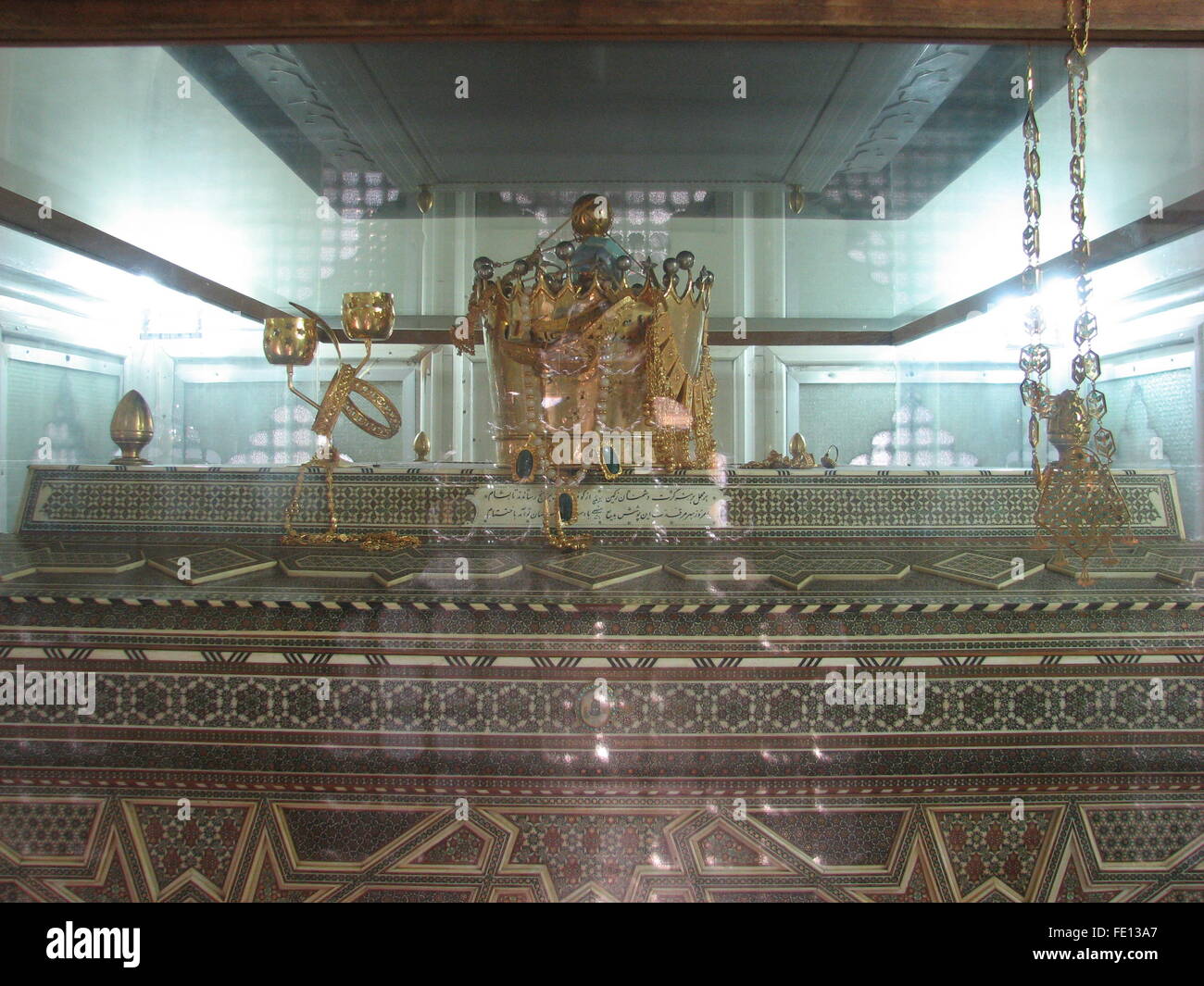 Shrine of Zaynab. The Granddaughter of Prophet Muhammad in Damascus ...