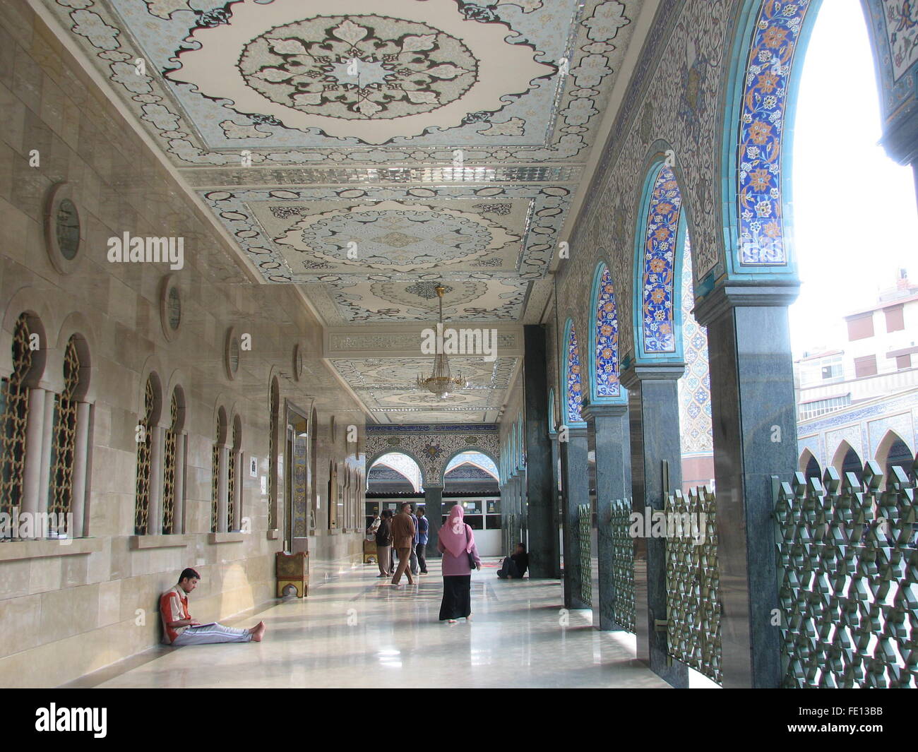 Shrine of Zaynab. The Granddaughter of Prophet Muhammad in Damascus ...