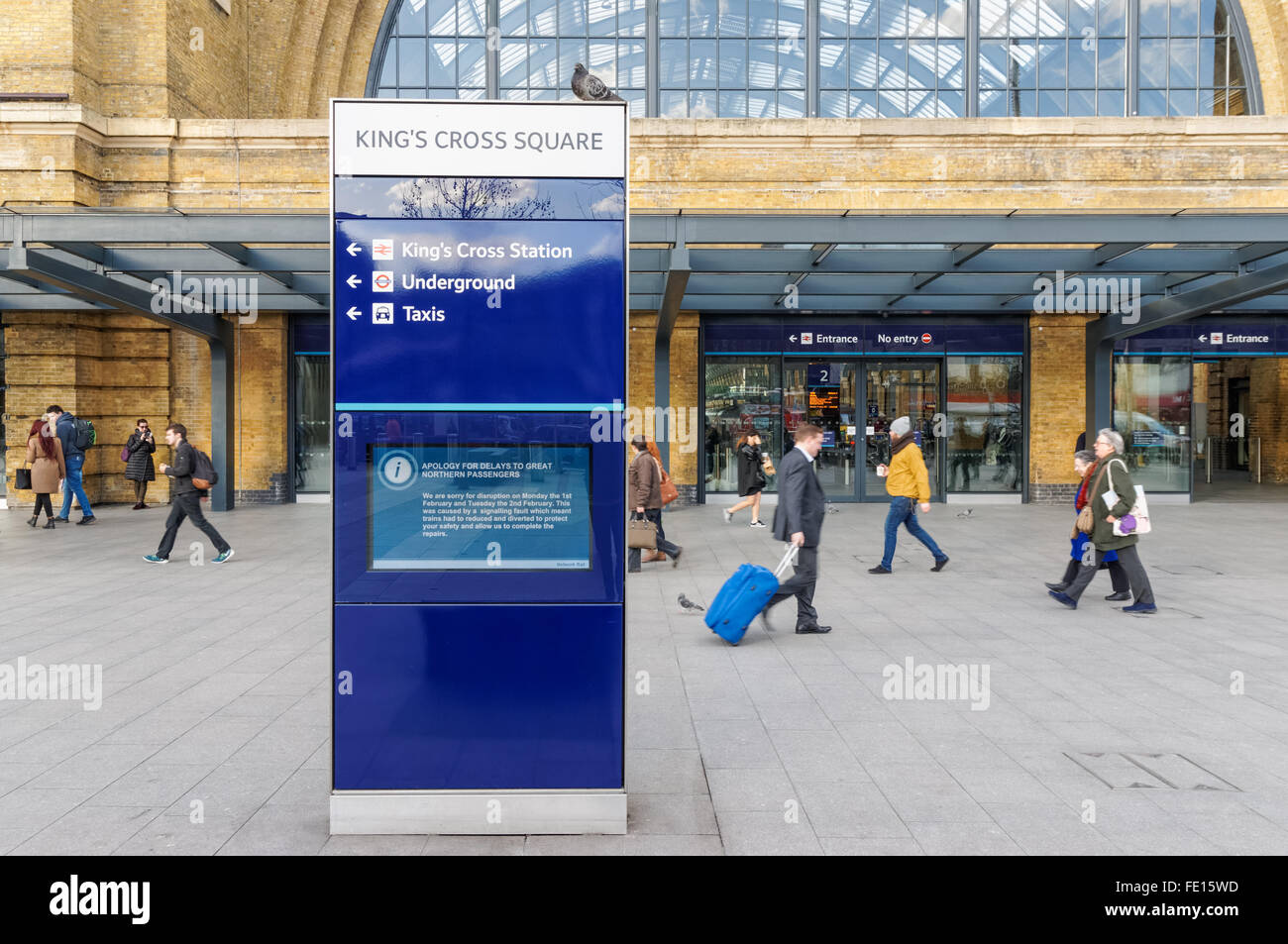 Kings cross square outside railway hi-res stock photography and images ...