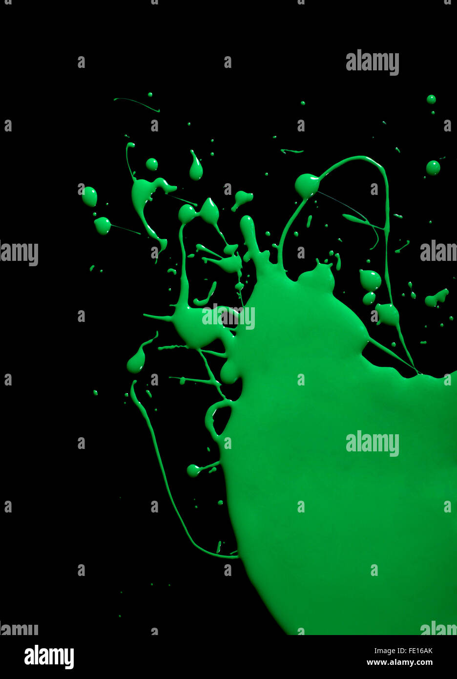 Green paint splatter hi-res stock photography and images - Alamy