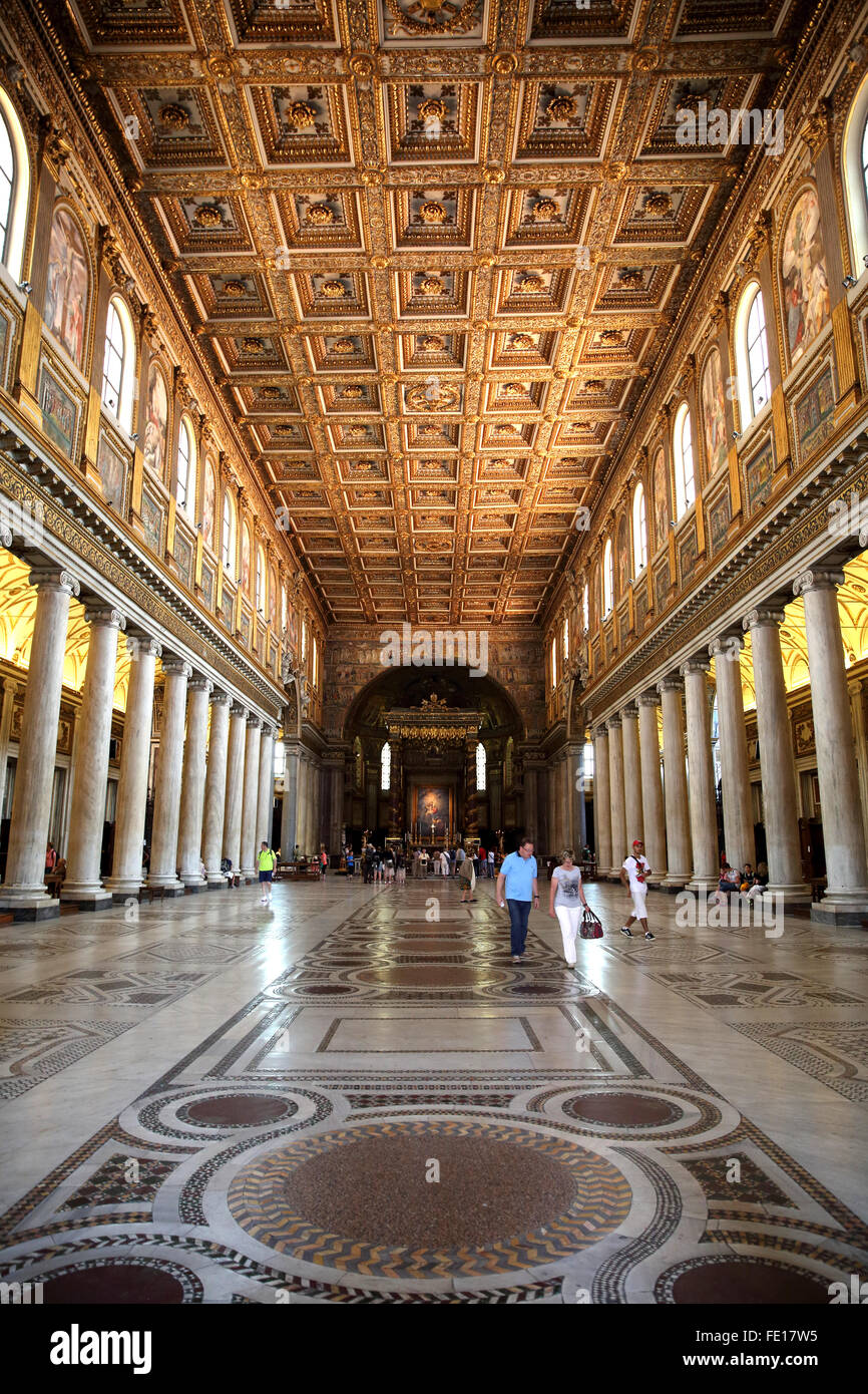 Nave basilica santa maria maggiore hi-res stock photography and images ...