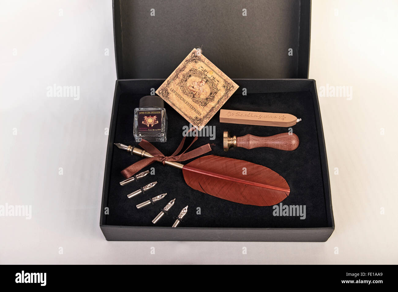 Knib writing hi-res stock photography and images - Alamy