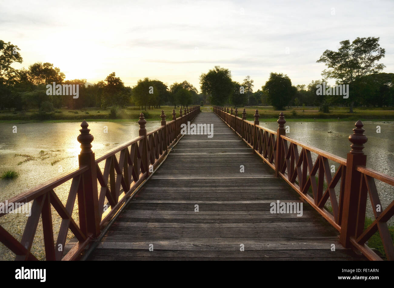 Bridge with clouds hi-res stock photography and images - Alamy