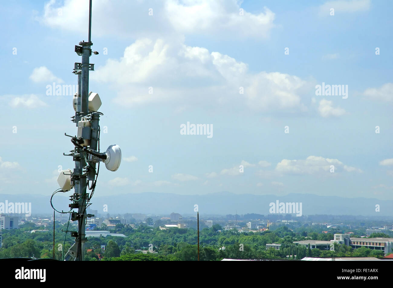 Tele communication antenna hi-res stock photography and images - Alamy