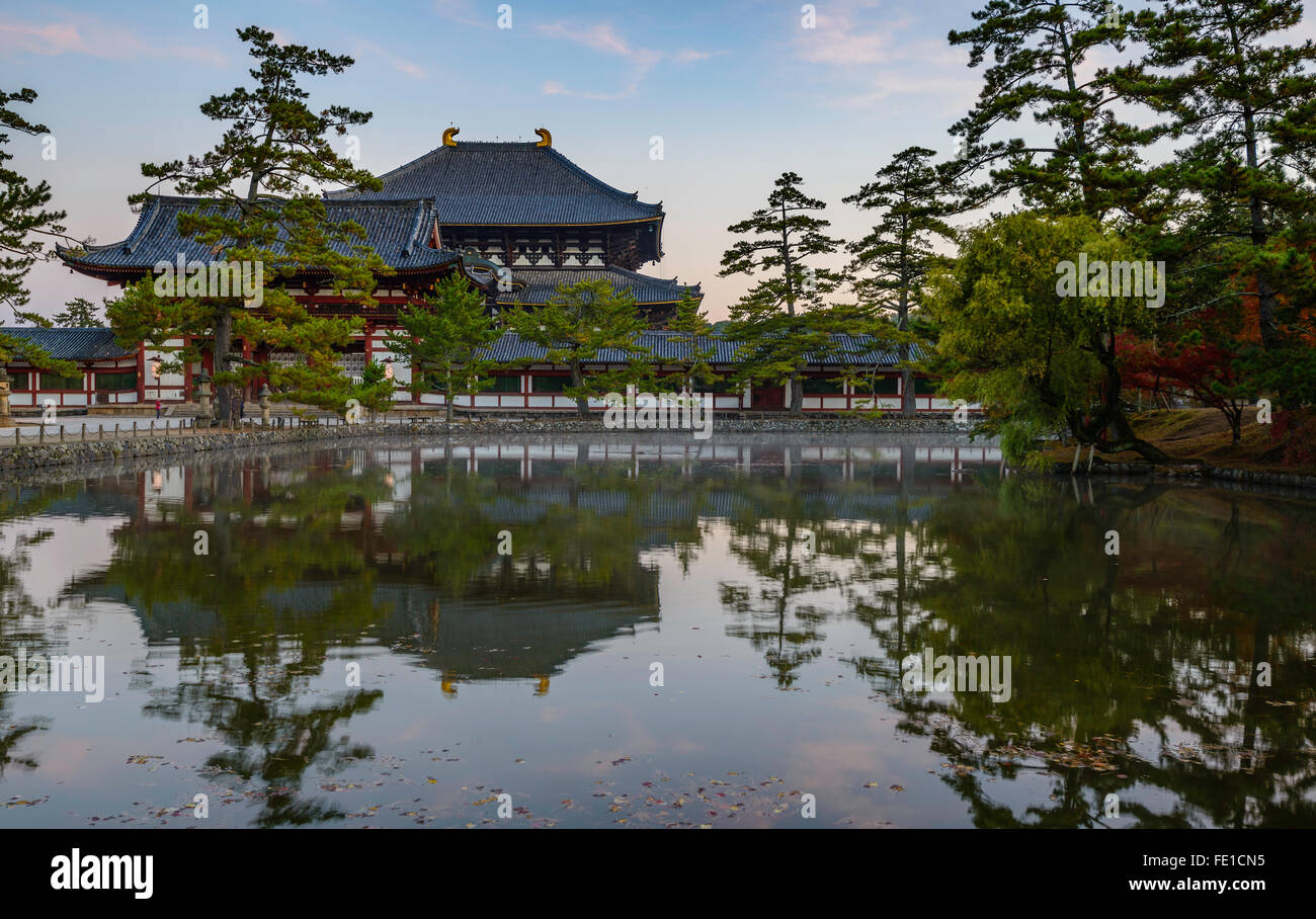 Todaiji Temple, Nara, Japan, gate Stock Photo - Alamy