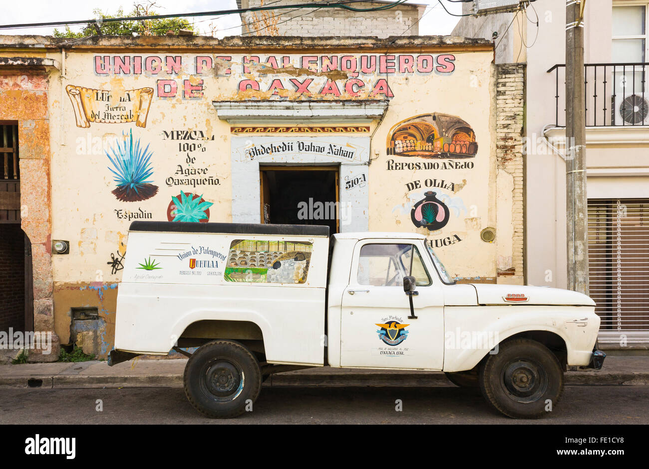 Mezcal oaxaca hi-res stock photography and images - Alamy