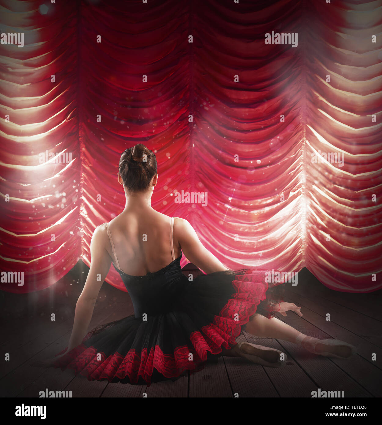 Ballerina curtain hi-res stock photography and images - Alamy