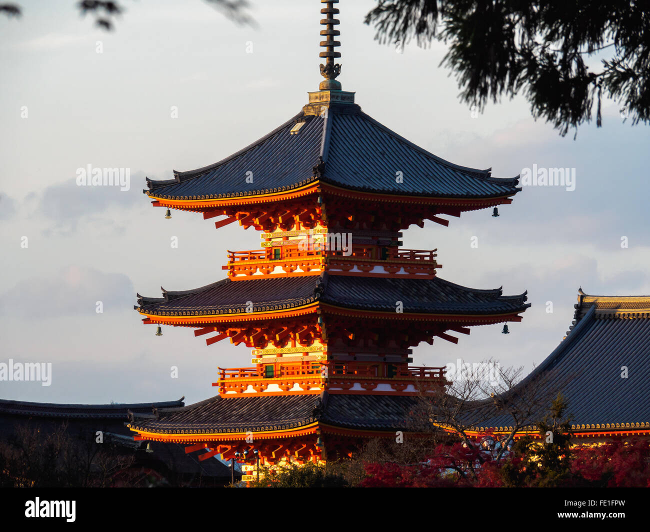 Kiyomizu shrine hi-res stock photography and images - Alamy