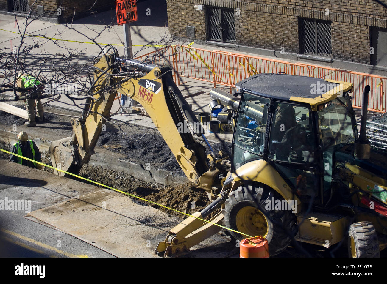 Digging Ditch Stock Photos & Digging Ditch Stock Images - Alamy
