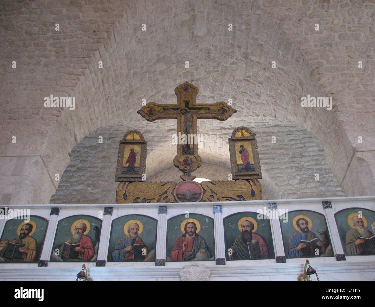 Large cross hi-res stock photography and images - Alamy