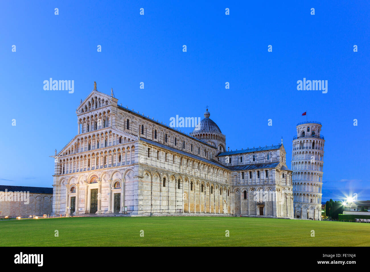 Cathedral of Santa Maria Assunta and Leaning Tower of Pisa, Tuscany ...