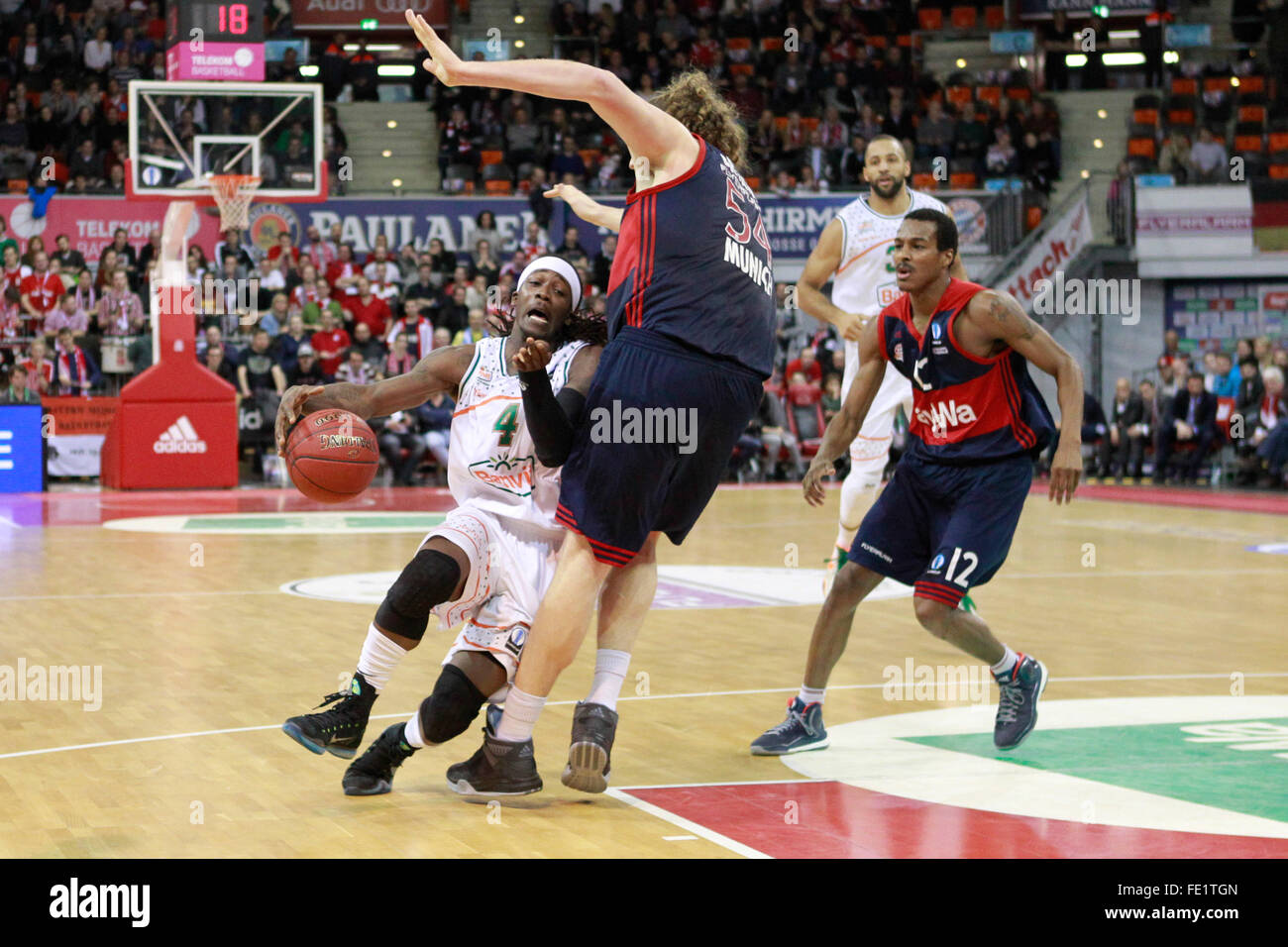 03.02.2016 - Munich; Courtney Fortson (No.4, Banvit Bandirma Turkey ...