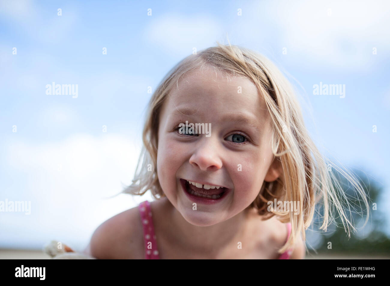 Funny portrait happy smiling hi-res stock photography and images - Alamy