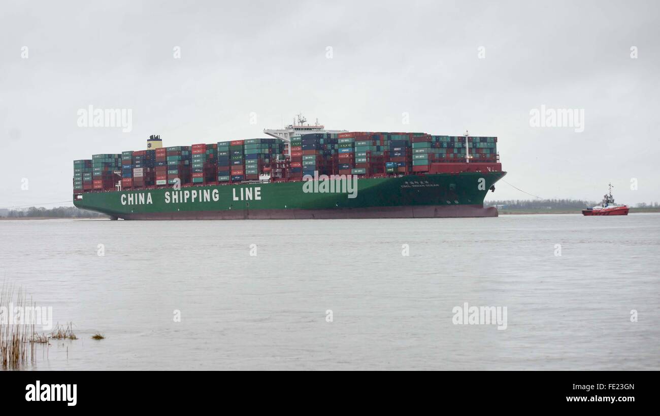 The approximately 400-metre-long container vessel CSCL Indian Ocean ...