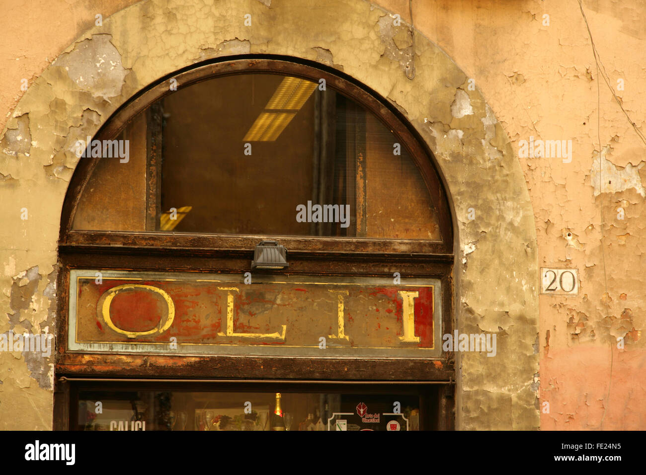 Olive oil shop hi-res stock photography and images - Alamy