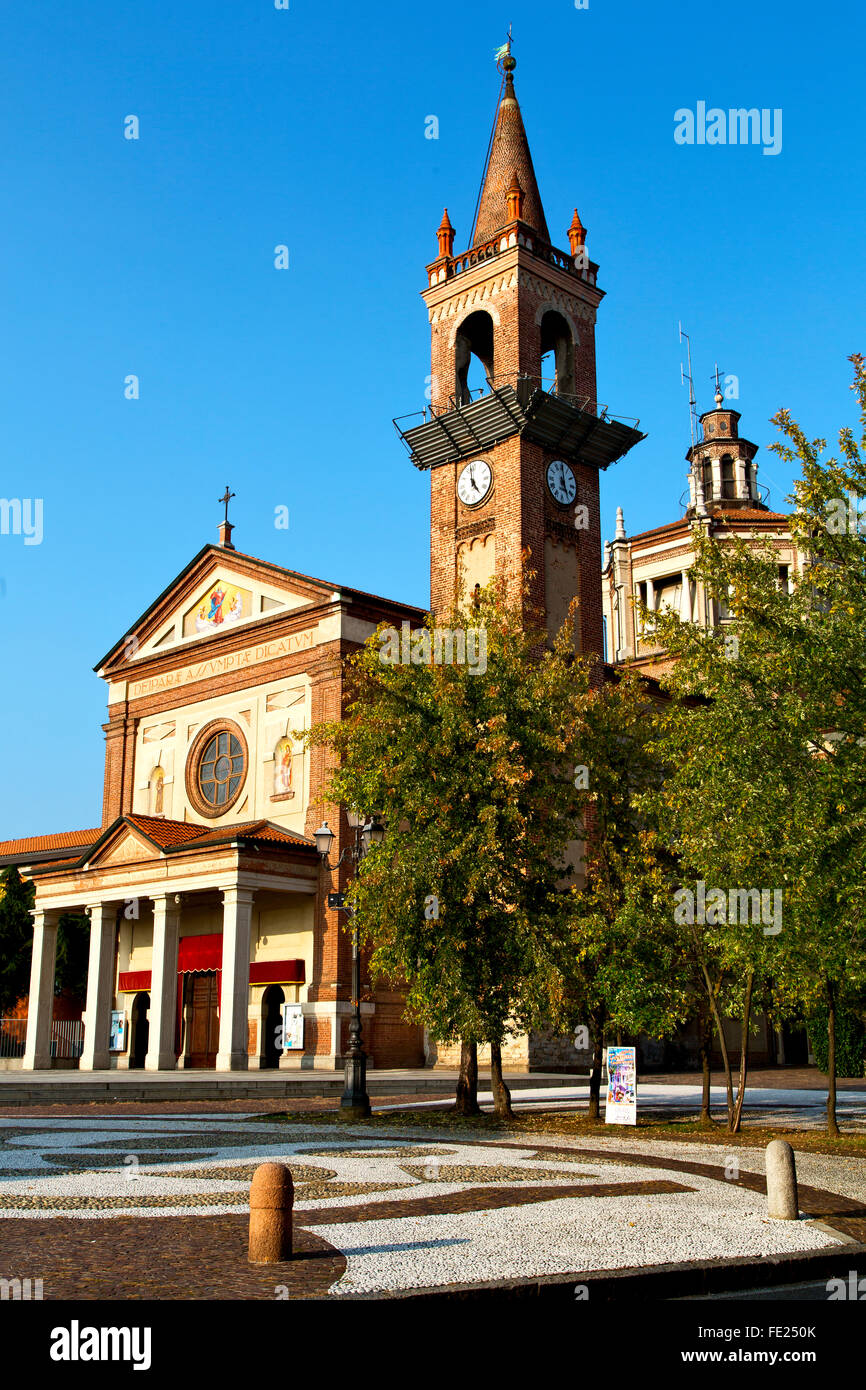 in the parabiago old church closed brick tower sidewalk italy lombardy ...