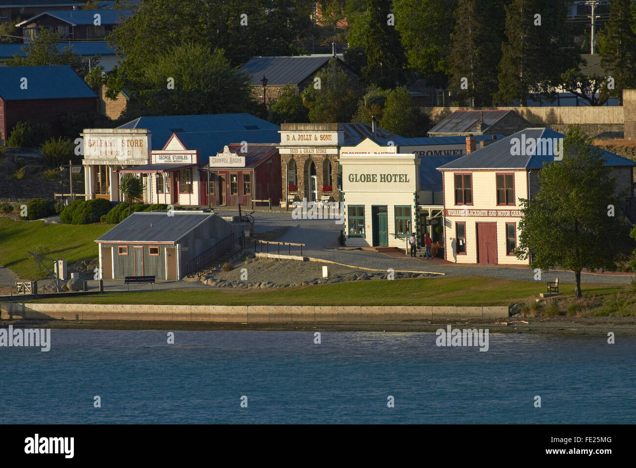 Lake Dunstan and historic buildings at Old Cromwell Town, Central Otago ...