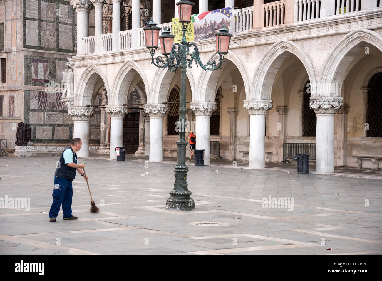 Venetian cleaner hi-res stock photography and images - Alamy