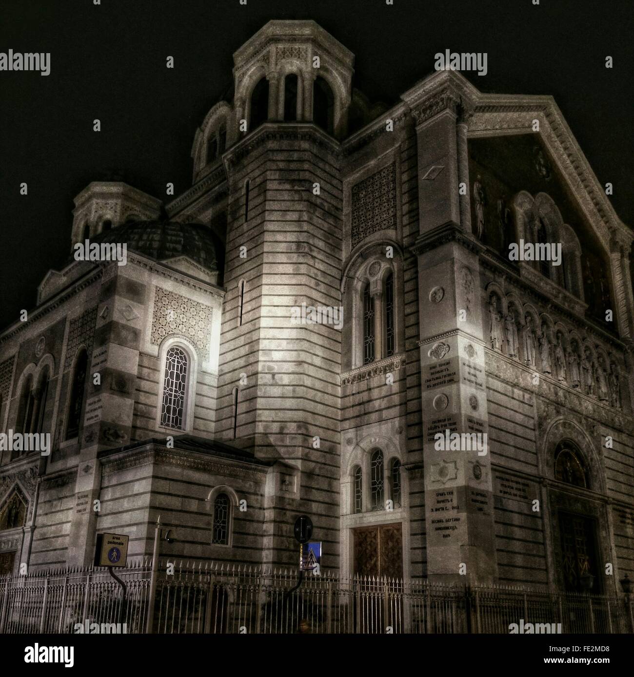 Church night architecture hi-res stock photography and images - Alamy
