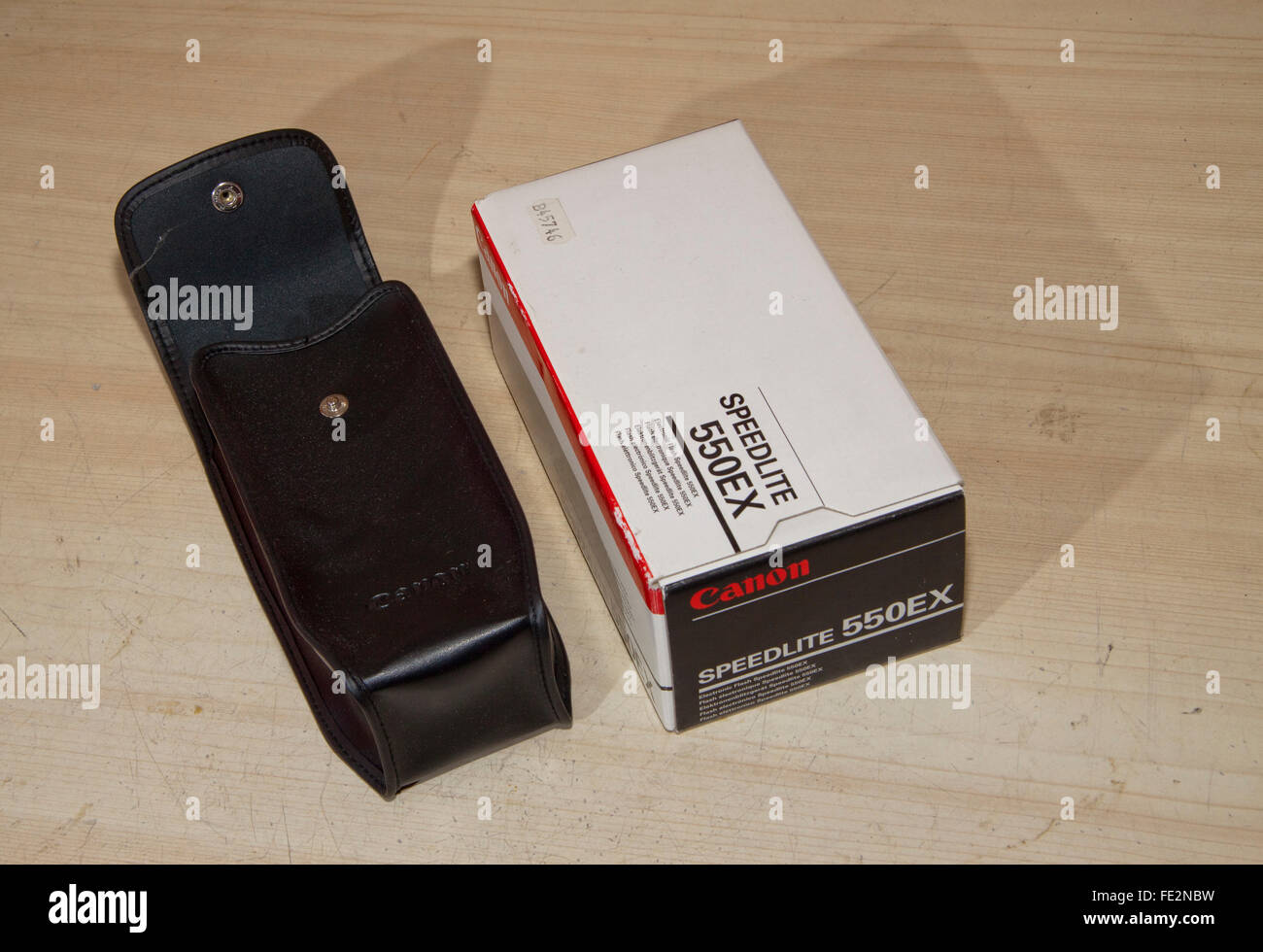 Canon flash gun hi-res stock photography and images - Alamy