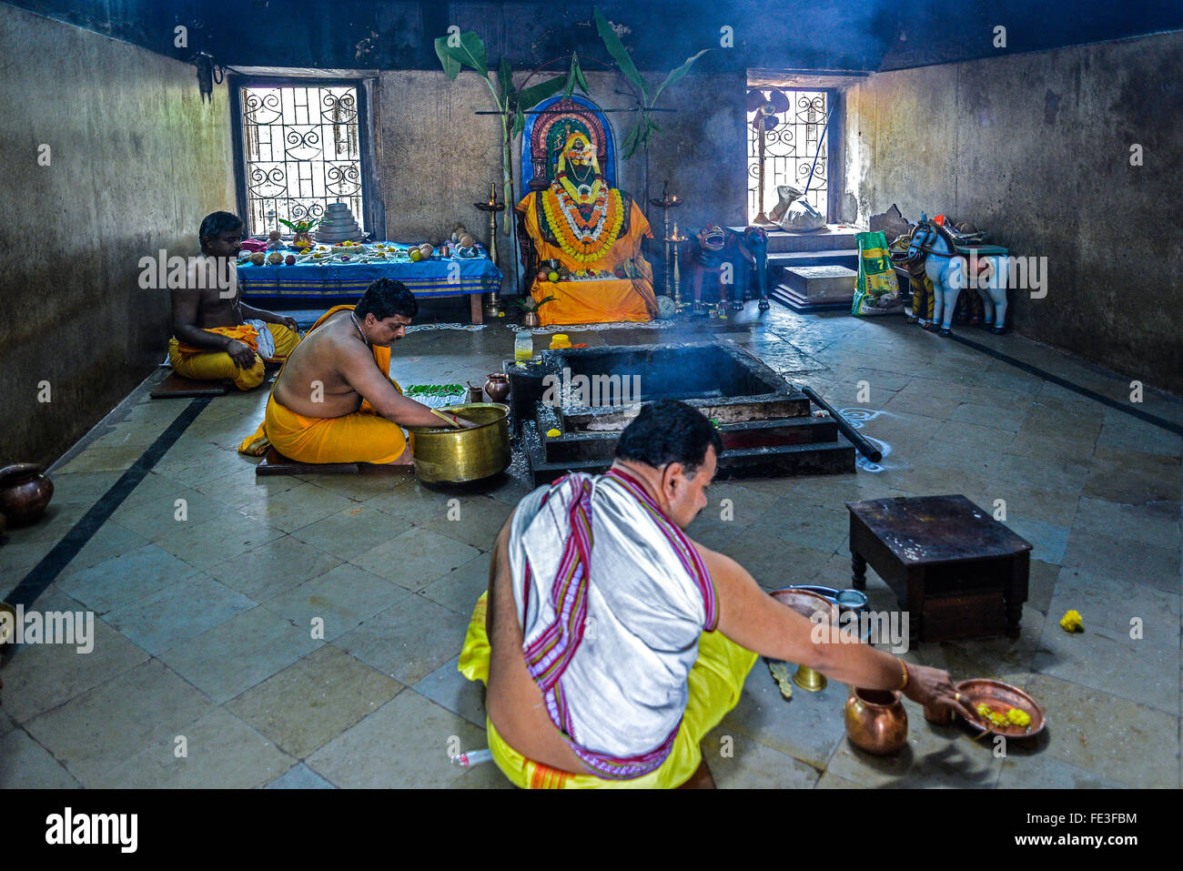 Village durga puja hi-res stock photography and images - Alamy