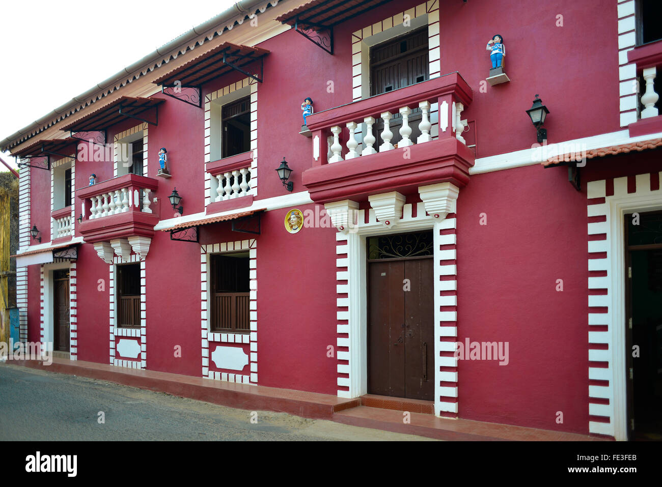 Goa portuguese houses hi-res stock photography and images - Alamy
