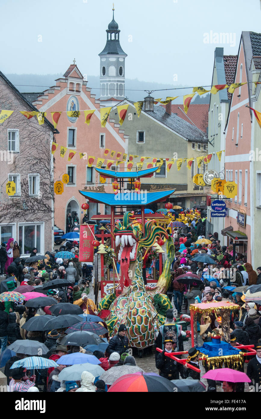 Dietfurt, Germany. 04th Feb, 2016. A group with a Chinese dragon takes ...