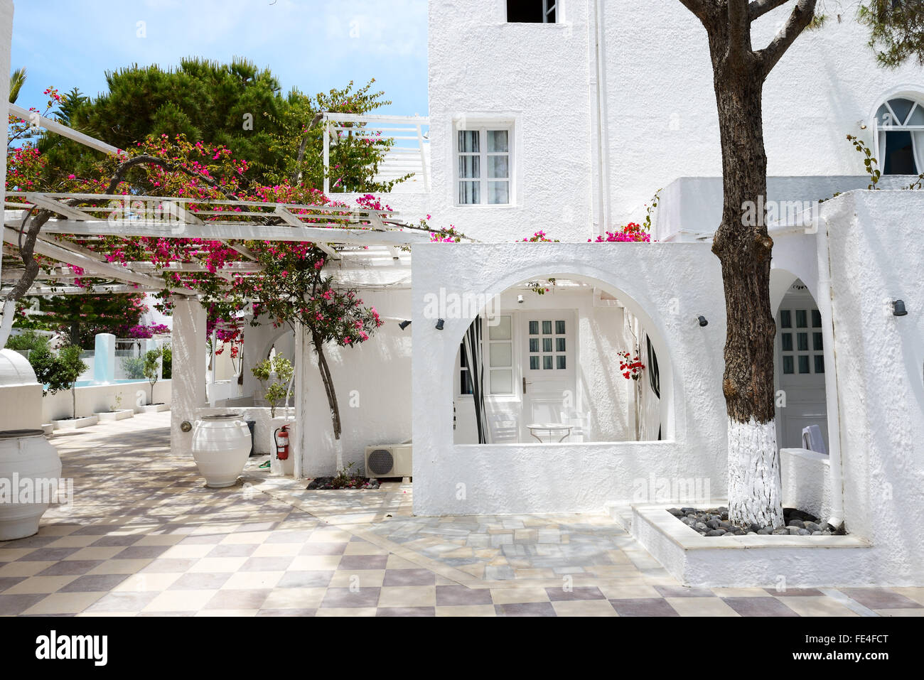 Building of hotel in traditional Greek style, Santorini island, Greece ...