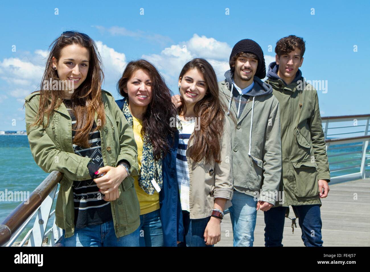 Seaside bonding hi-res stock photography and images - Alamy