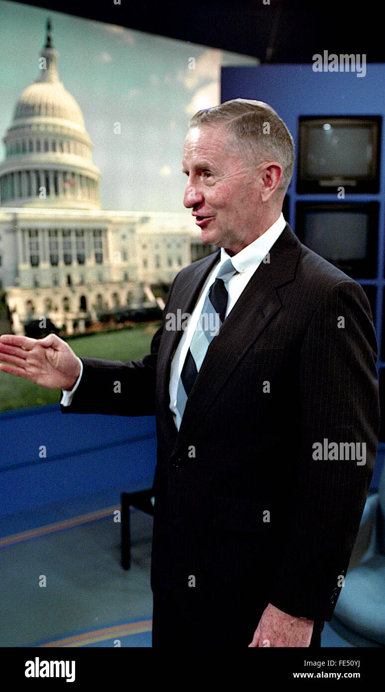 Washington, DC. USA, 26th April, 1992 H.Ross Perot at CBS Sunday ...