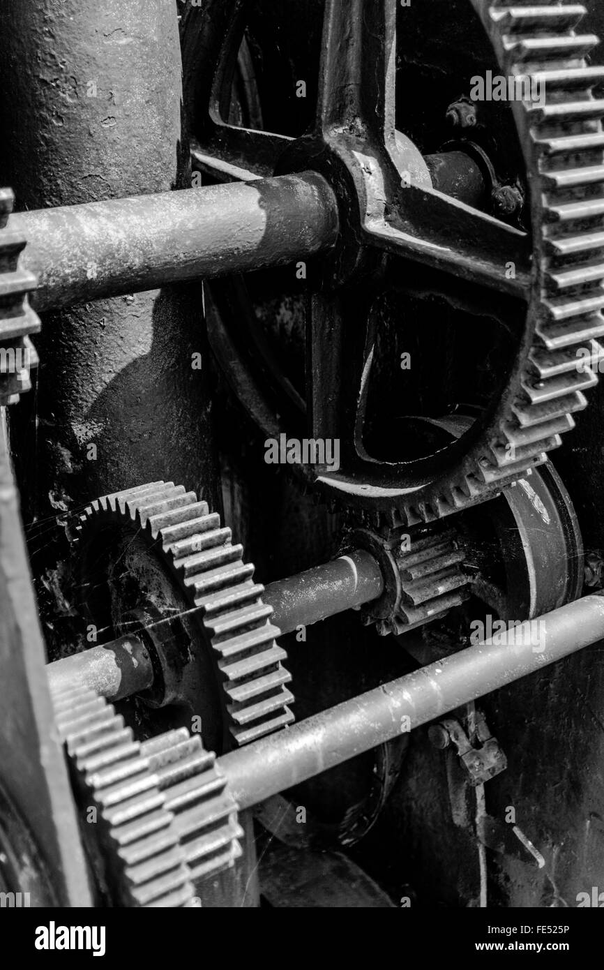 Machinery cogs with people hi-res stock photography and images - Alamy